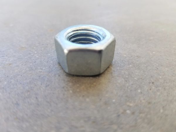 3/8" Lug Nut