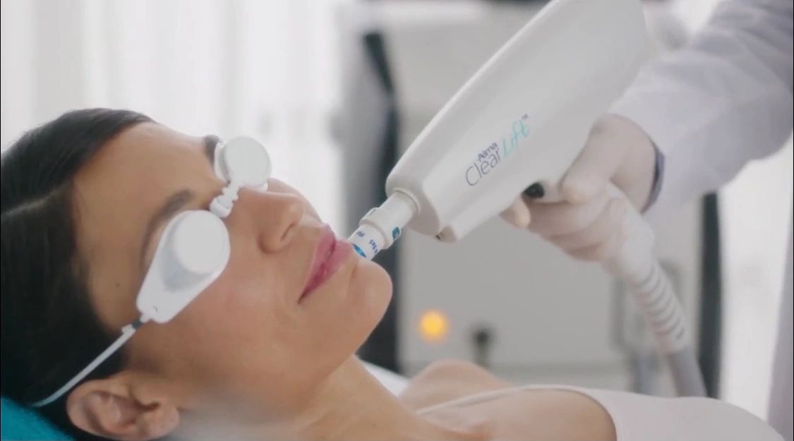 HOME [skinsolutionsandwellness.ca]