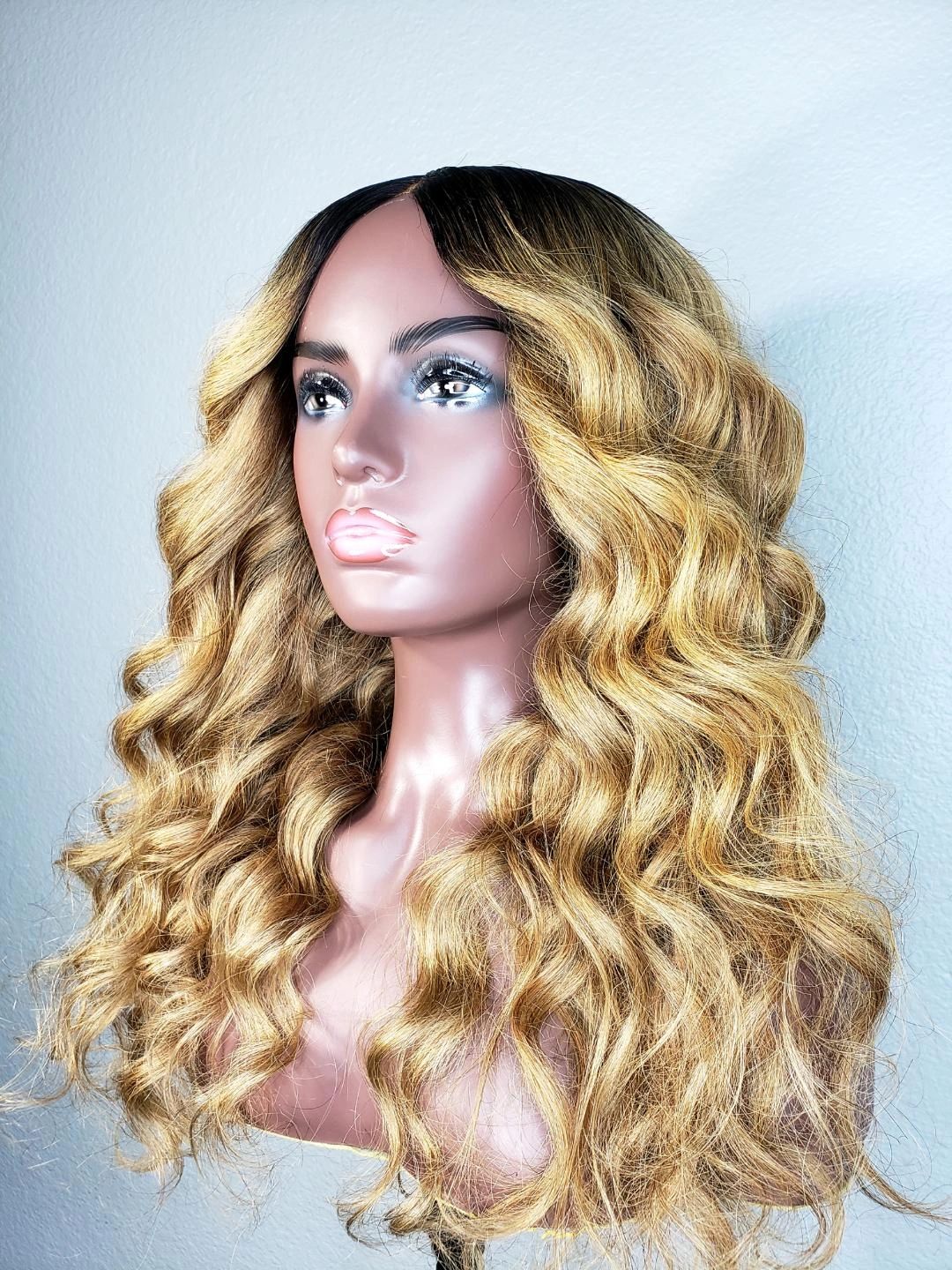 CUSTOM WIG CONSULTATION