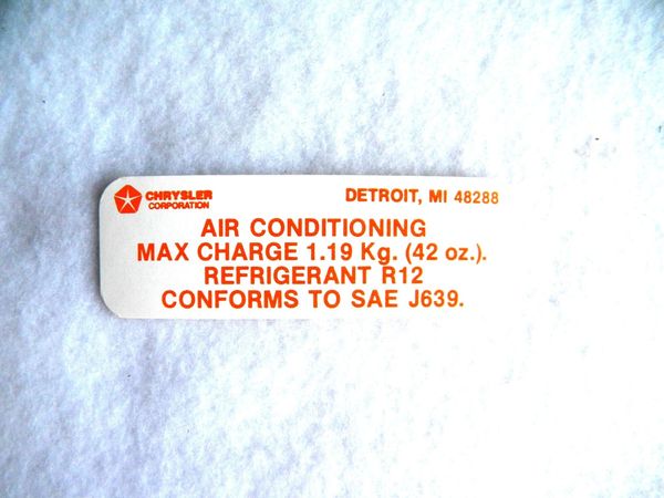 1968-75 MOPAR CHRYSLER AIR CONDITIONING CHARGE NOTIFICATION DECAL