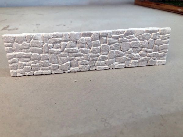 random stone retaining wall