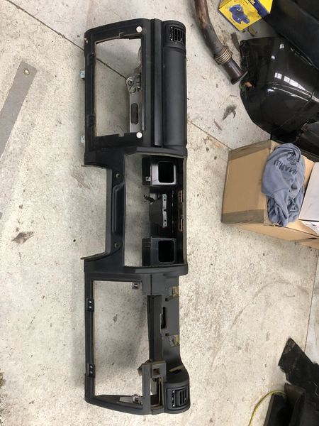 Discovery 2 Black Complete Dash