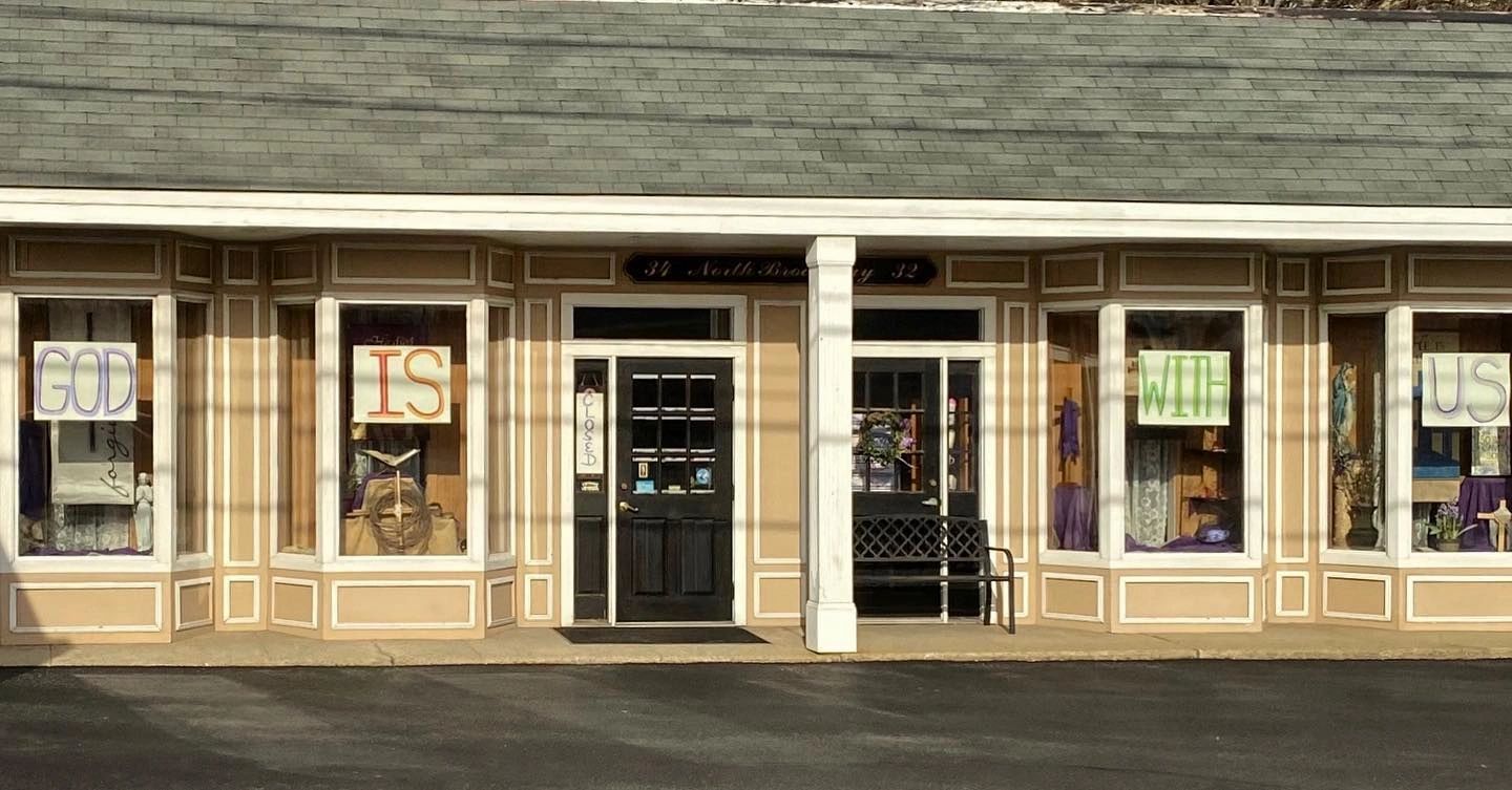 DeColores Christian Books & Gifts - Christian Bookstore