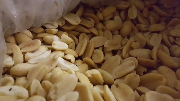 Peanut Splits 30 LB. Box