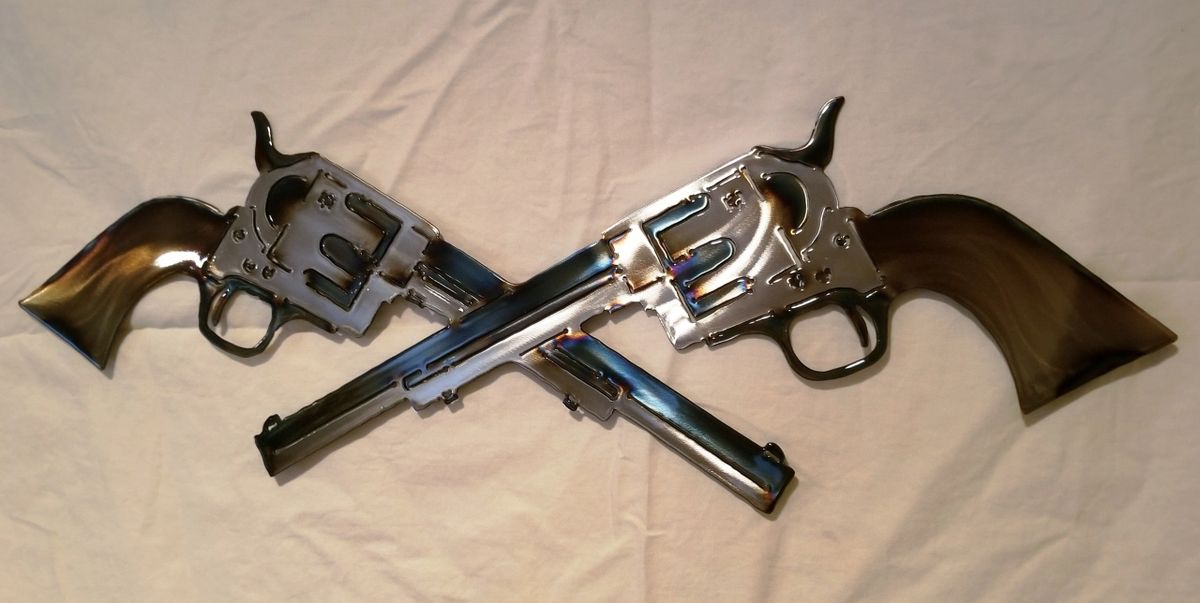 Crossed Pistols Colt 1911 Revolver Metal Art