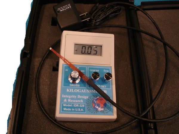 IDR-309-T-UL: DC Gaussmeter with ultra thin transverse probe
