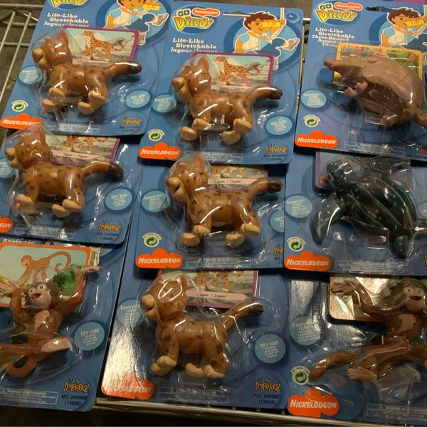 2006 Go Diego Go Life Like Stretchable Three Banded Armadillo Nick Jr