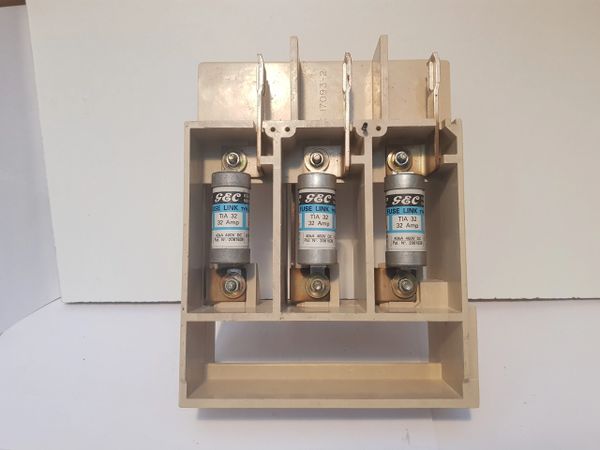 GEC CM-MT MINIFORM 63A 3 phase fuse-switch cartridge, GE, English ...