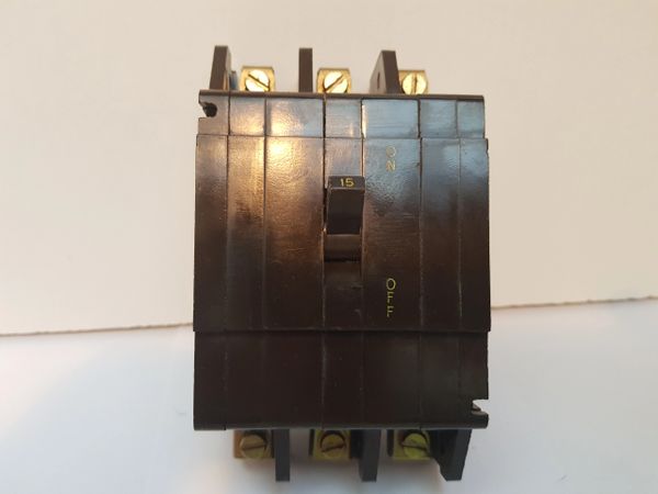 Crabtree C50 15a 3 pole type C, mcb circuit breaker M4.5, motor rated Crabtree C50 15a 3 pole type C, mcb circuit breaker M4.5, motor rated