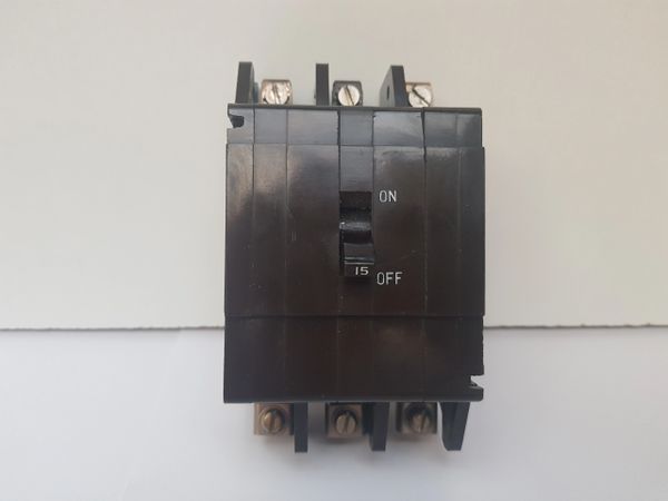 Crabtree C50 15a 3 pole type 2, mcb circuit breaker M4 Crabtree C50 15a 3 pole type 2, mcb circuit breaker M4