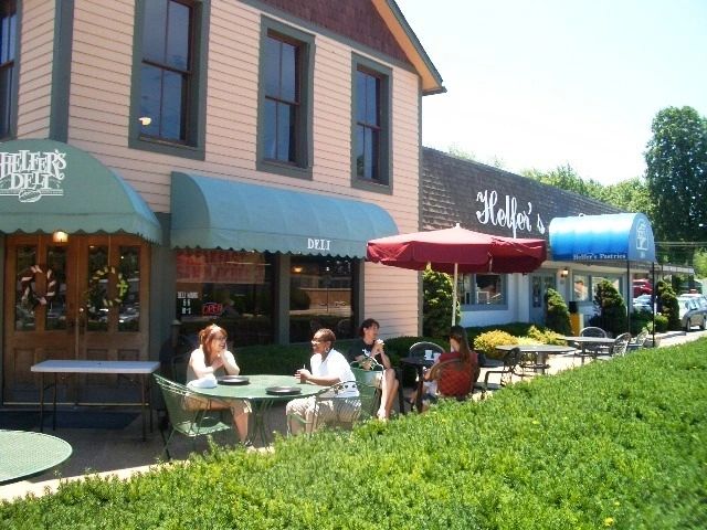 Helfers Pastries & Deli - Pastries - Florissant, Missouri