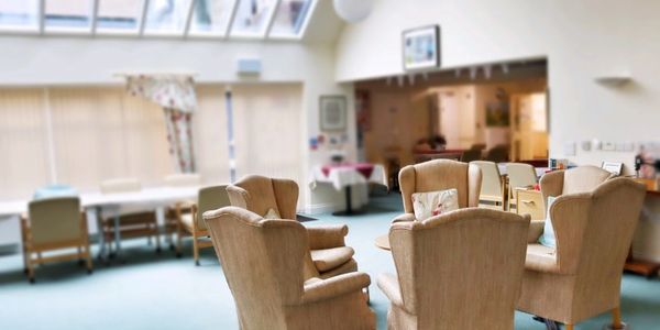 Nursing Home, Home Care - Horsfall House - Minchinhampton, England
