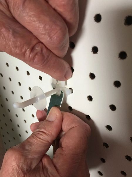 (100 PACK) Black Peg Locks. Only Fits Our 2 and 4 Inch Plastic Pegboard ...
